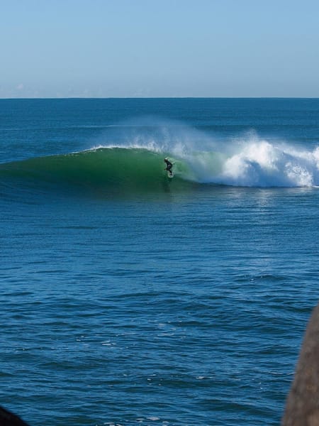 How to choose the right surf spot for beginners