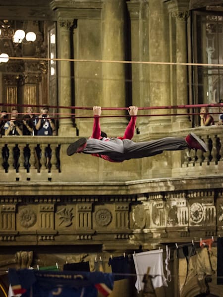 Red Bull Airlines slackline Catania 2014