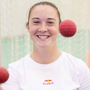 Alice Capsey: Cricket – Red Bull Athlete Profile