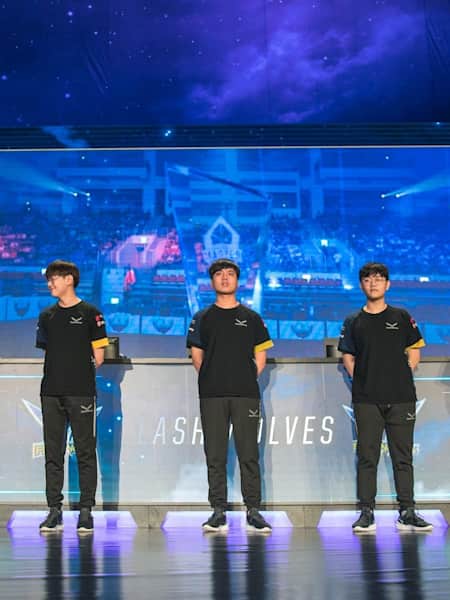 League of Legends: Flash Wolves Worlds 2018 interview