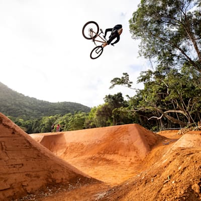 Under My Wiiings mit Erik Fedko im Bikepark Winterberg