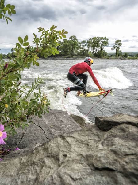 Surf à Montréal : le guide ultime pour surf de rivière