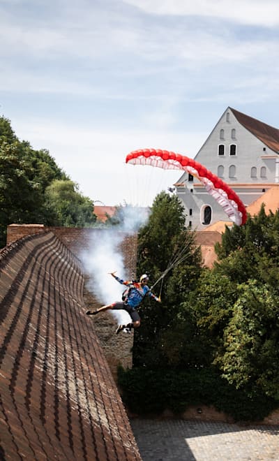 Max Manow: Skydiving – Red Bull Athlete Profile