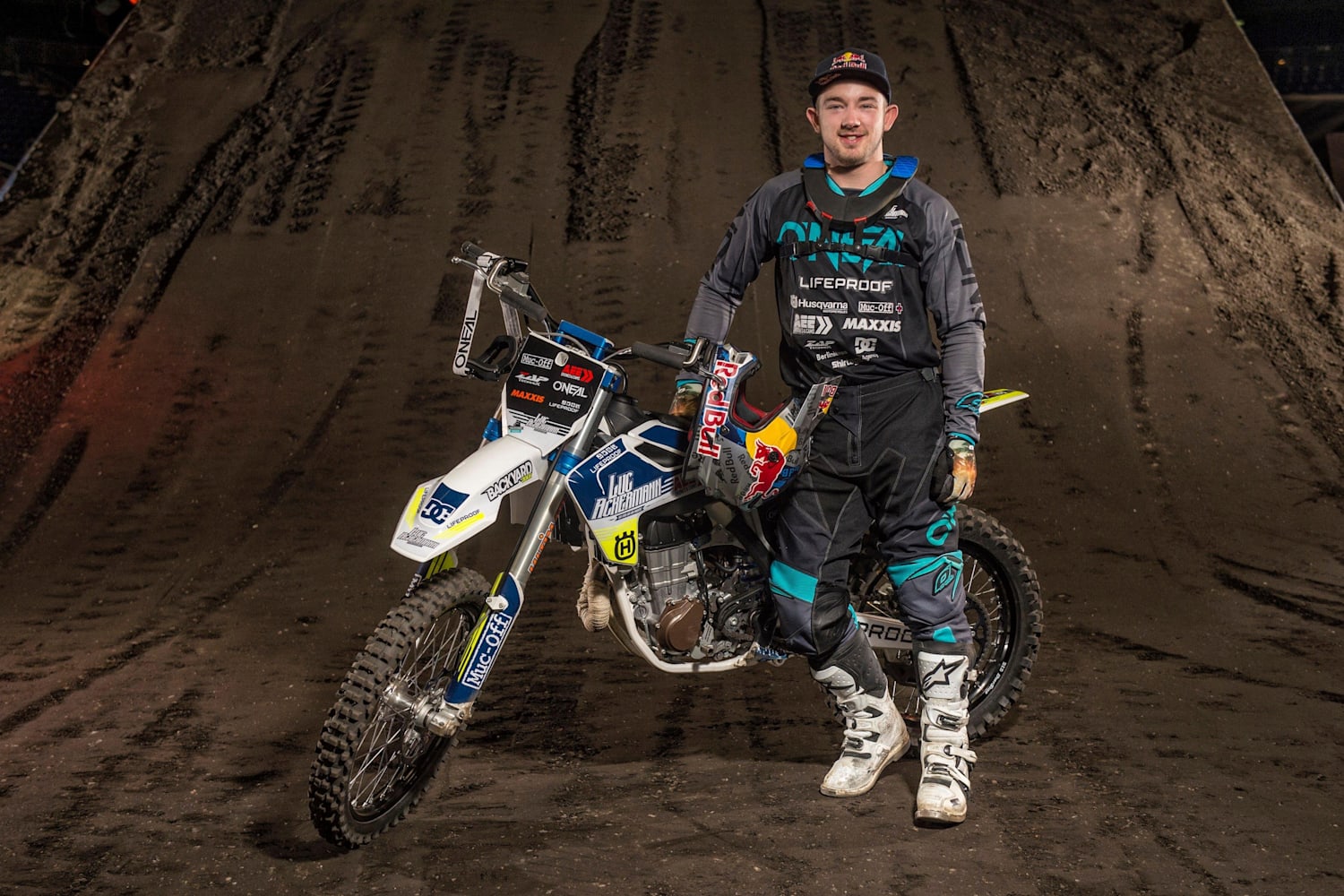 Luc Ackermann stellt sein X Games FMX-Bike vor