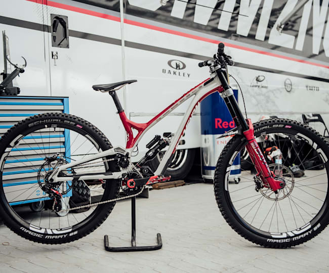 Amaury Pierron bike check: Commencal Supreme DH 29