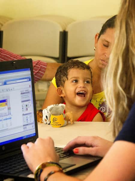 Fotos del viaje benéfico de Loud Headphones