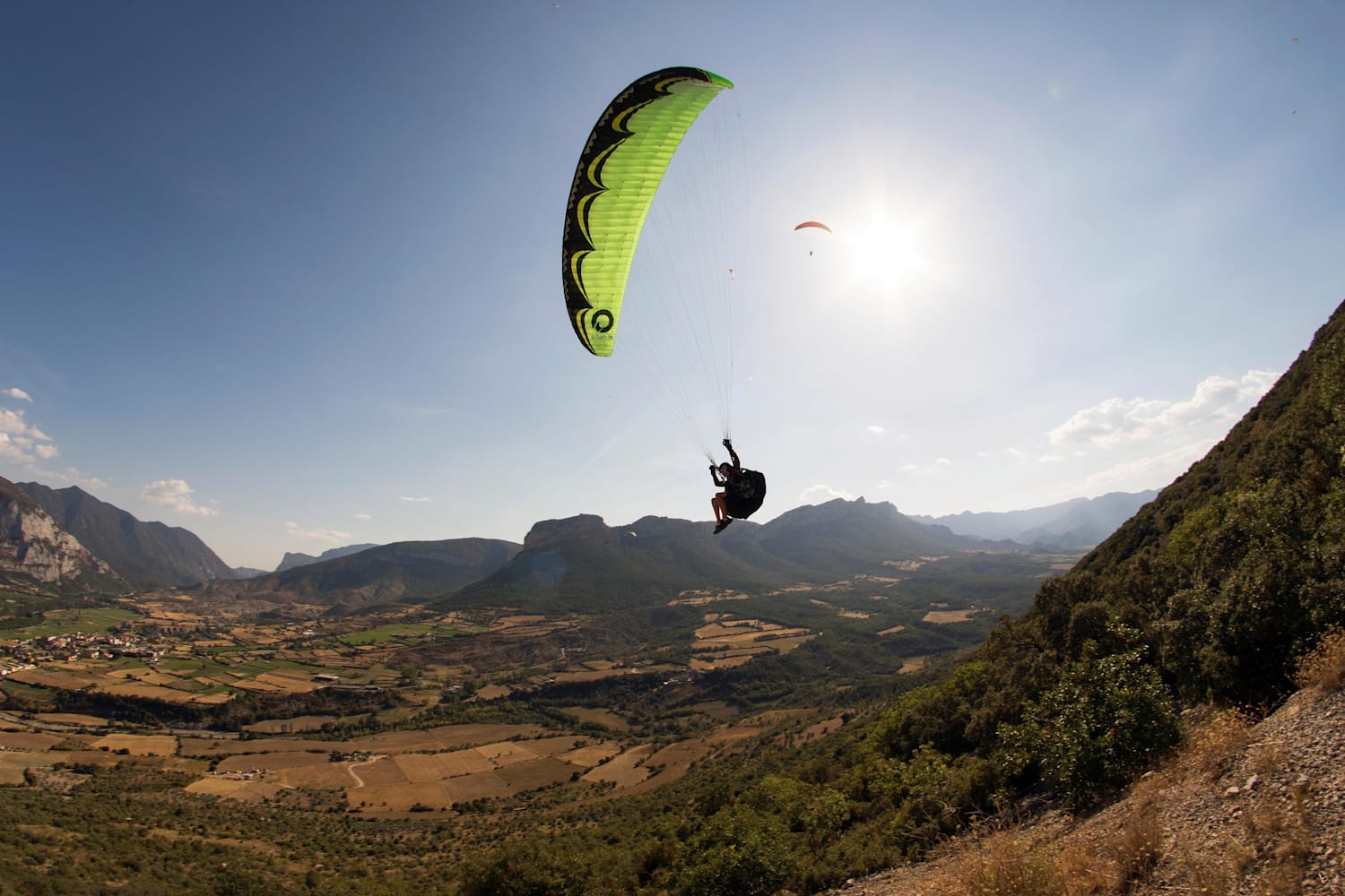 Como voar de parapente: 5 dicas para iniciantes +lista+