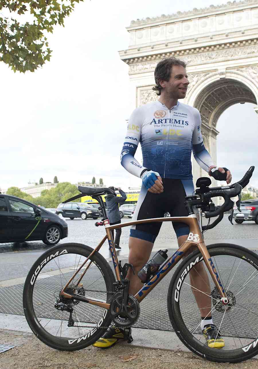 mark beaumont cyclist