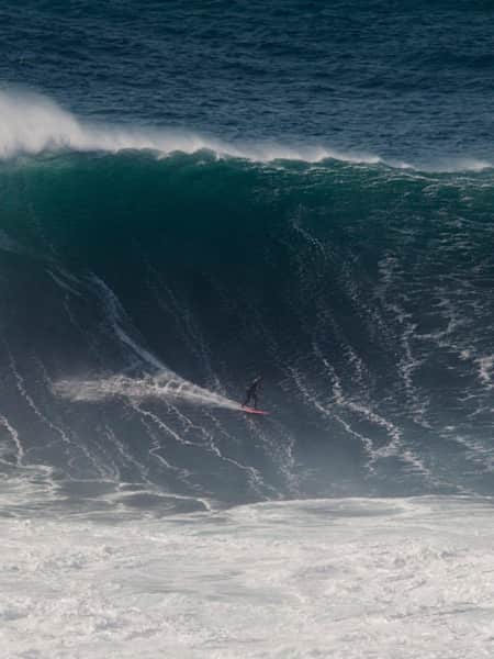 Maya Gabeira returns to Nazaré: Comeback of the surfer
