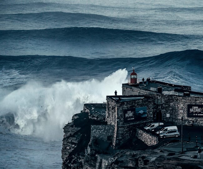 Die größten Wellen der Welt: 5 Big Wave Surfing Spots