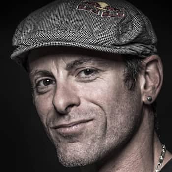 Sean MacCormac – Skydiving | Red Bull Athlete Profile