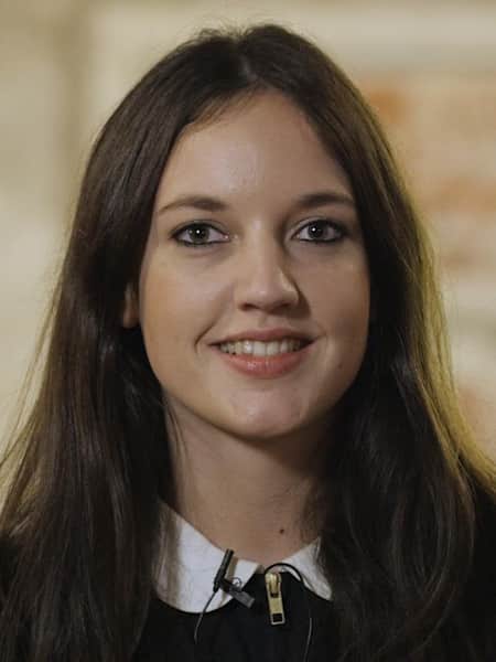 French pop singer JAIN: Watch her live session +video+