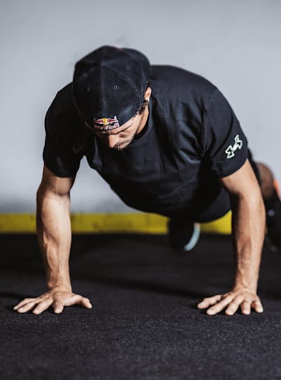 Zašto su sklekovi važni i kako da ih pravilno izvodiš?