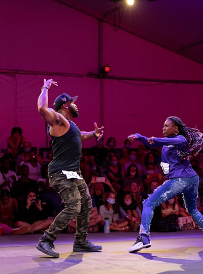 How Competition and Performance Harmonize Dance Battles