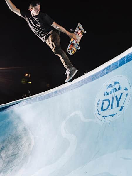 Festa da inaguração da piscina DIY em Viena