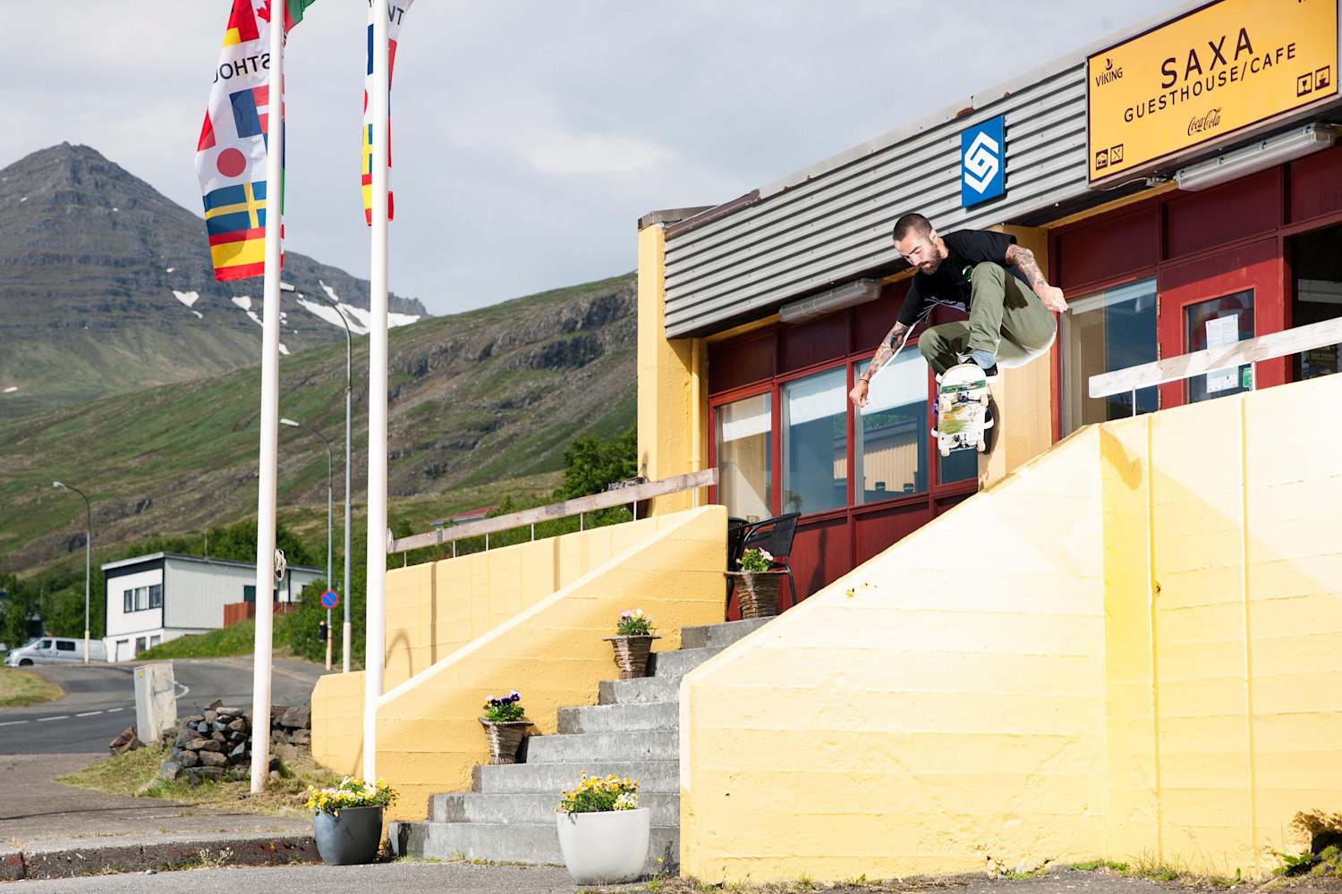 Vidéo : Skate trip en Islande, terre de glace, de feu