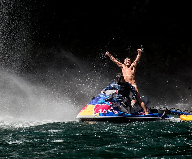 Red Bull Cliff Diving 2017: Chile report and videos