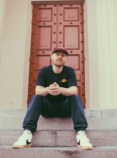 Interview Sticks: hoe blijft de rapper thuis productief