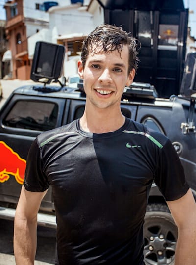 Stunt rider Aaron Colton raises funds for SCI research