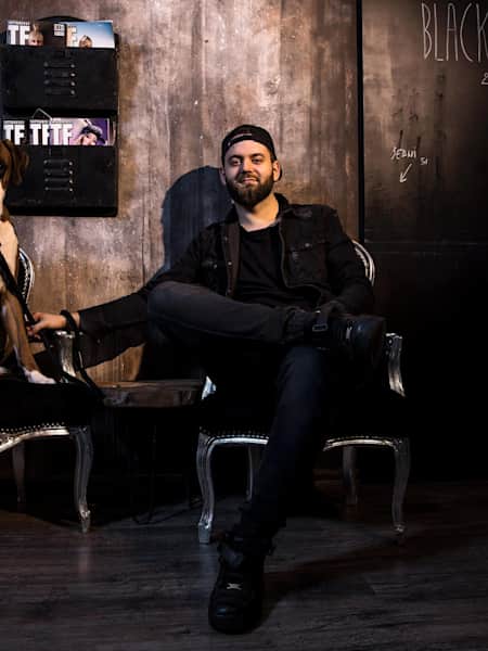 Tatér Adam Kremer - Kde tvoří a pracuje?