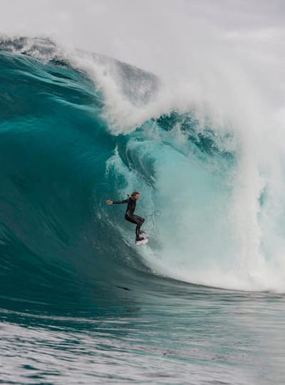 Sessions: Shipstern Bluff – Tim Bonython surfing video
