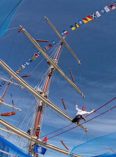 Slacklining's most original event Red Bull Slackship