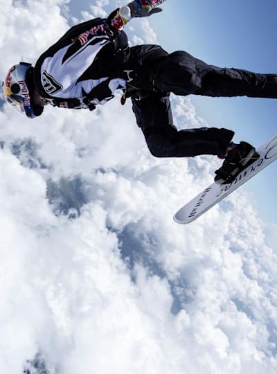 Vídeo de paracaidismo en plena tormenta |Sean MacCormac