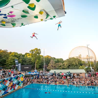 Psicobloc: extreme free-climbing competition | Schedule