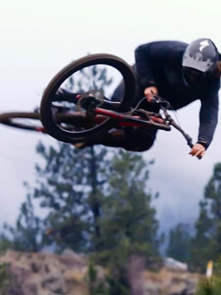 Raw 100: Matty Miles DH mountain bike shredding +video+