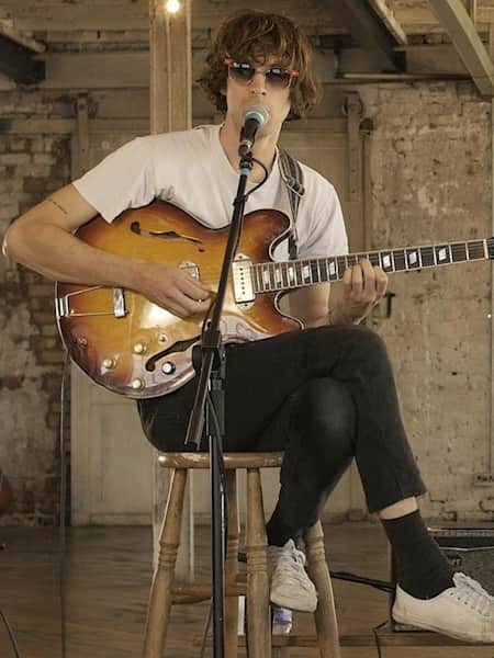 Watch an exclusive session from Ultimate Painting