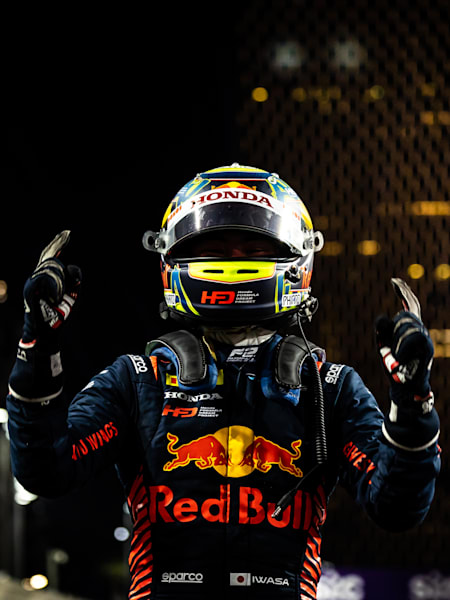 Iwasa wins in Jeddah, closes on F2 title chase