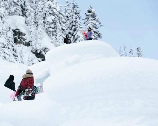 Full Moon all-female snowboarding movie on Red Bull TV