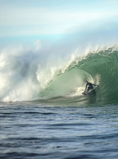 Big wave surfing scene Ireland: Meet the top 3 expats