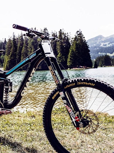 Marcelo Gutierrez rides Colombia's fastest DH bike