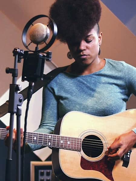 Concierto acústico de Kimberly Anne en exclusiva