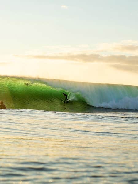 North Point surfing ++video++ Jack Robinson, Taj Burrow
