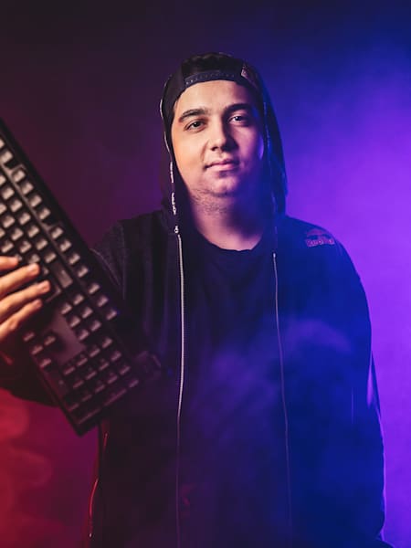 『VALORANT』：cNedが語る世界最強までの道のり | eスポーツプレイヤー | レッドブル