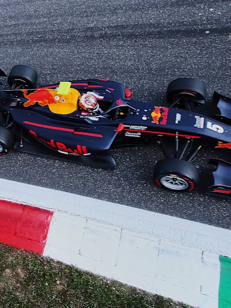 Hadjar misses F3 title - Crawford claims Feature podium