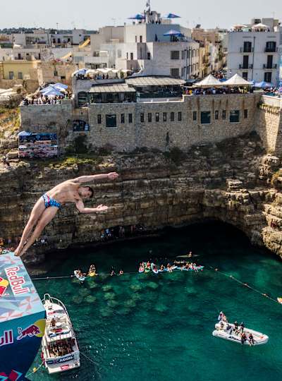 I The Jackal al commento del Red Bull Cliff Diving
