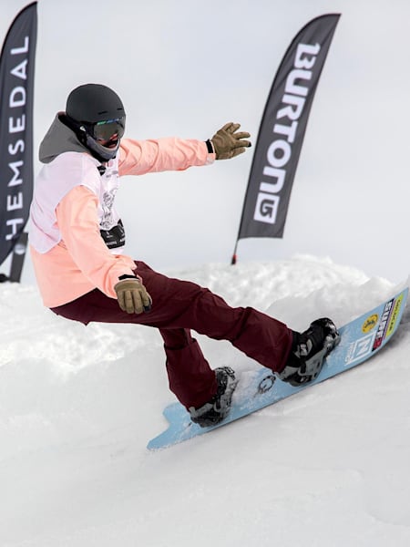 5 razones para participar en un snowboard Banked Slalom
