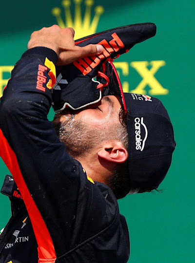 Make a cardboard replica Daniel Ricciardo shoey +Video+