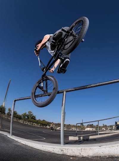 Garrett Reynolds révolutionne le BMX urbain
