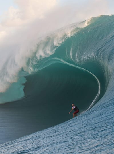 Surf: Teahupoo, vague la plus aimée et la plus redoutée