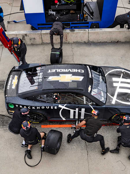 Trackhouse's Pit Crew Team | NASCAR