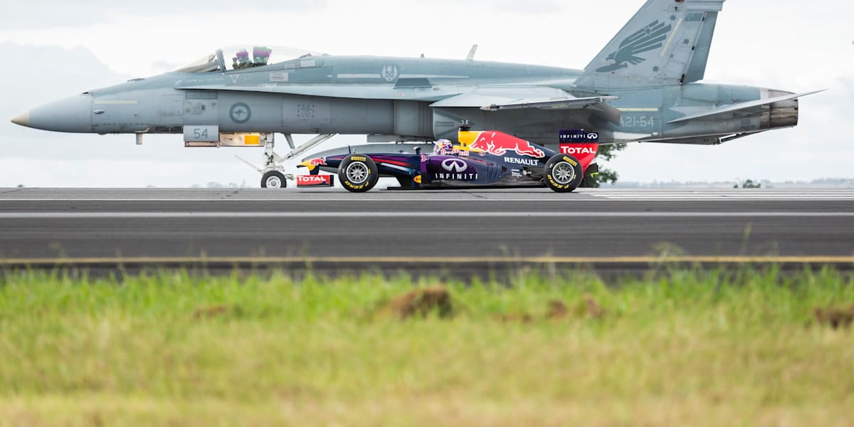 F1 car v plane *video* Hornet v Ricciardo | Red Bull F1