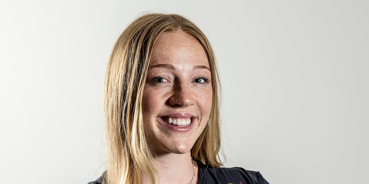 Molly Carlson: Cliff Diving – Red Bull Athlete Page