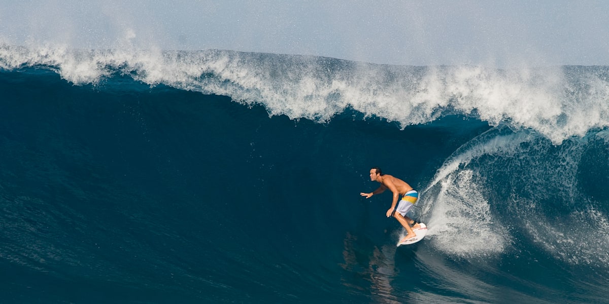 Bending Colours: Jordy Smith surf movie – trailer video