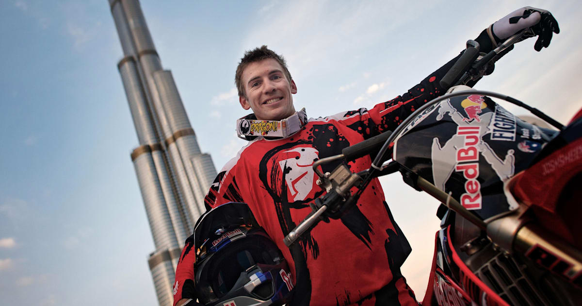 Josh Sheehan Portrait - Me in a Nutshell