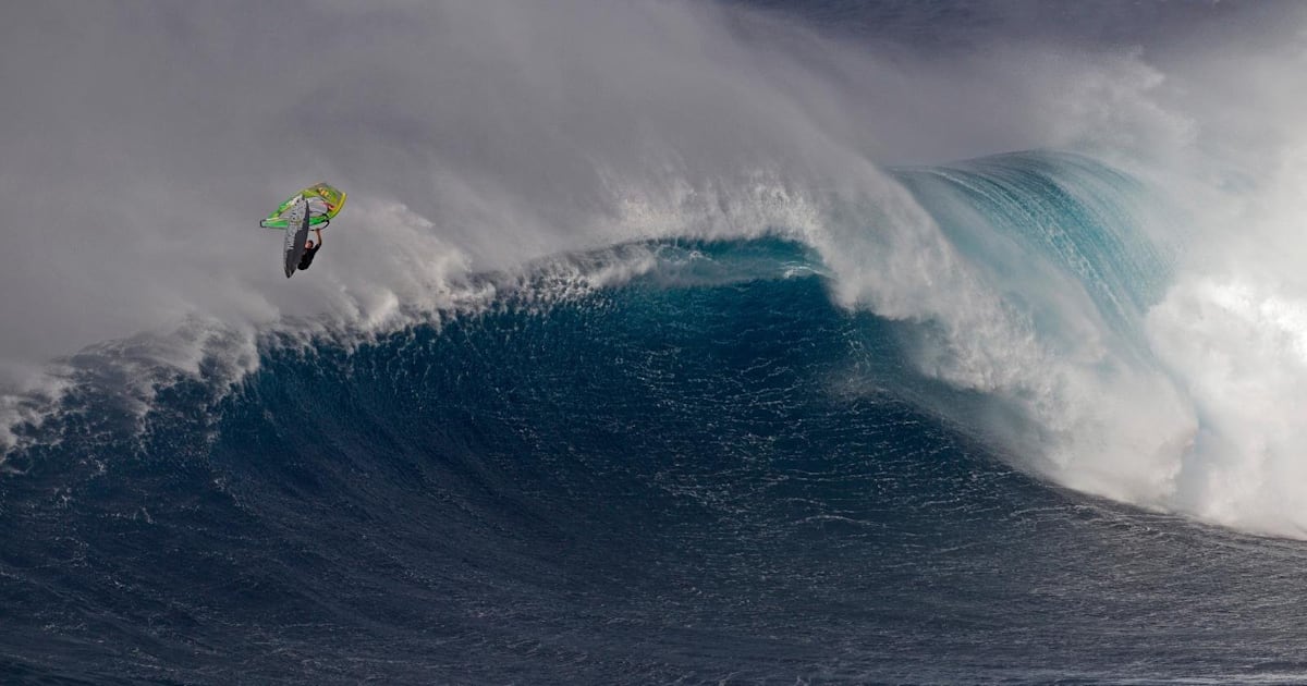 Jason Polakow - Jaws - The Mother Wave