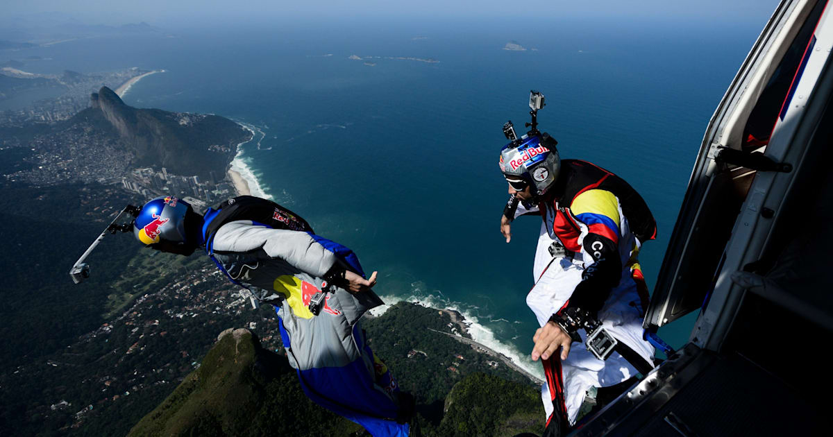 Red Bull Air Force no Cristo Redentor